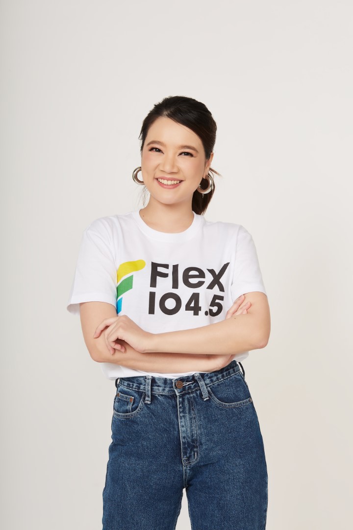 คุยเล่นแบบจริงจังกับเหล่า FJ ทั้ง 7 จาก "FLEX 104.5" ที่จะชวนให้คุณกลับมาตกหลุ